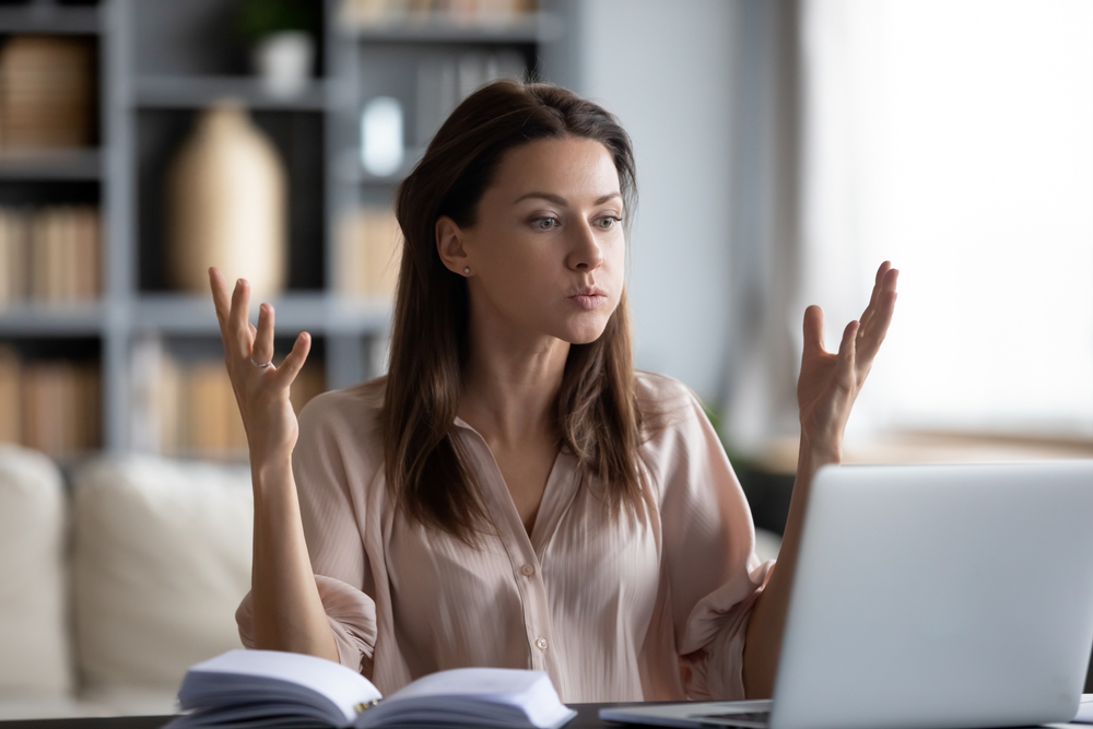 Are Deskless Workers Feeling Increasingly Undervalued? - HR Daily Advisor
